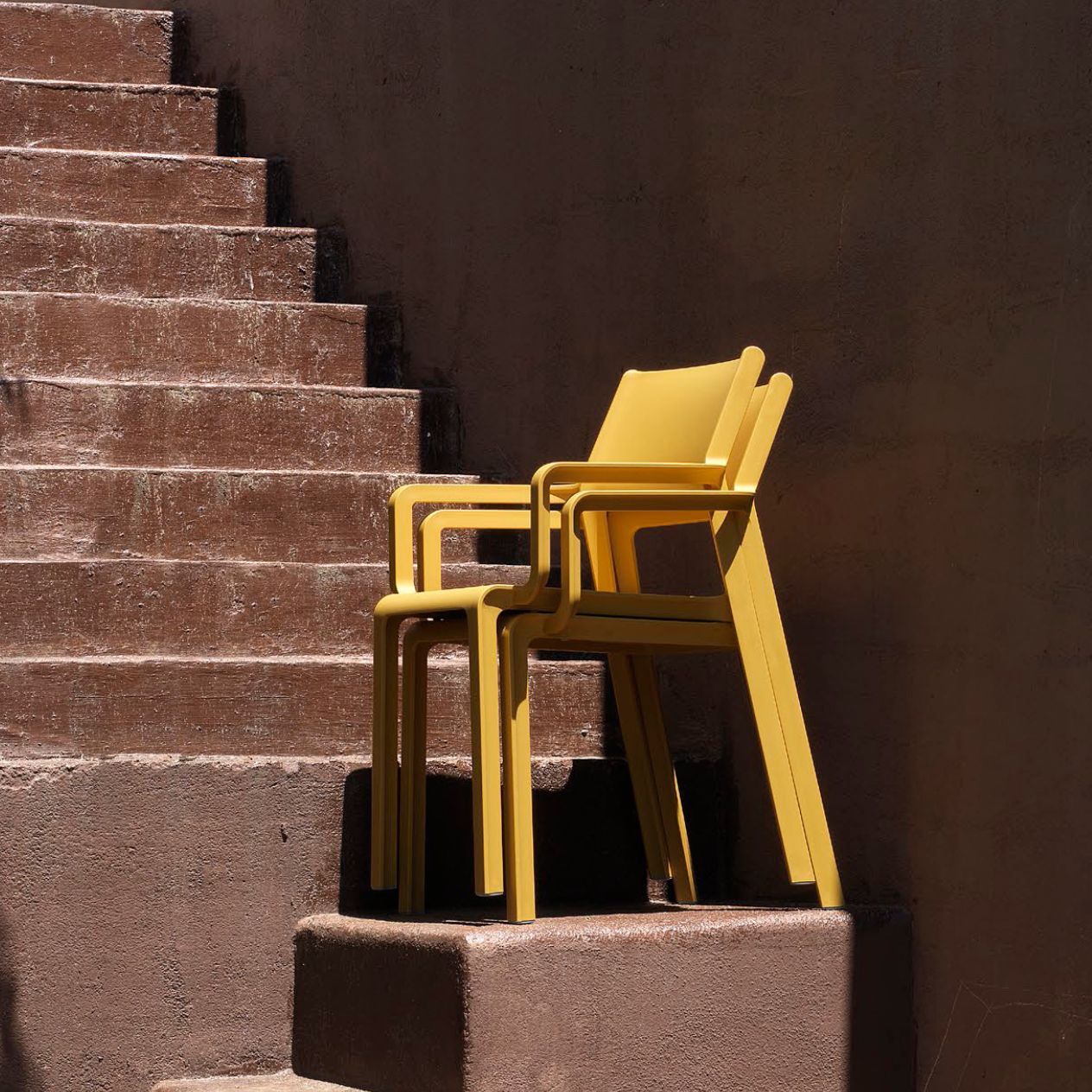 Nardi Trill Outdoor Resin Dining Armchair – Remarkable Outdoor Living