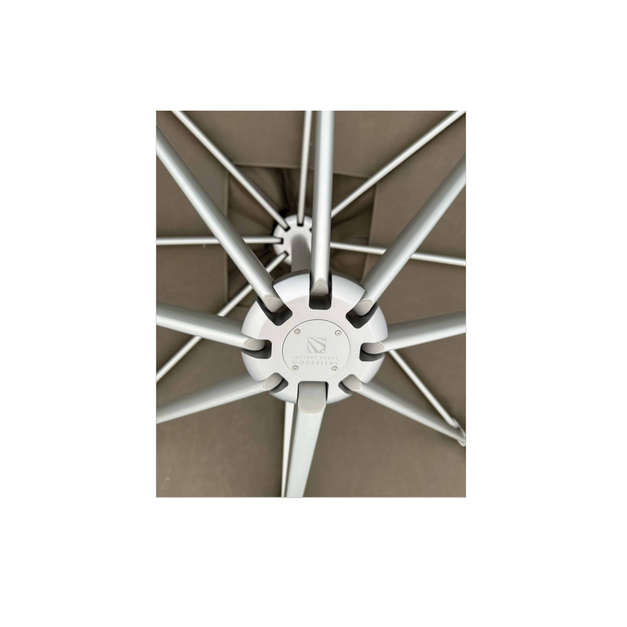 Eclipse Cantilever Umbrella 350 cm – Remarkable Outdoor Living