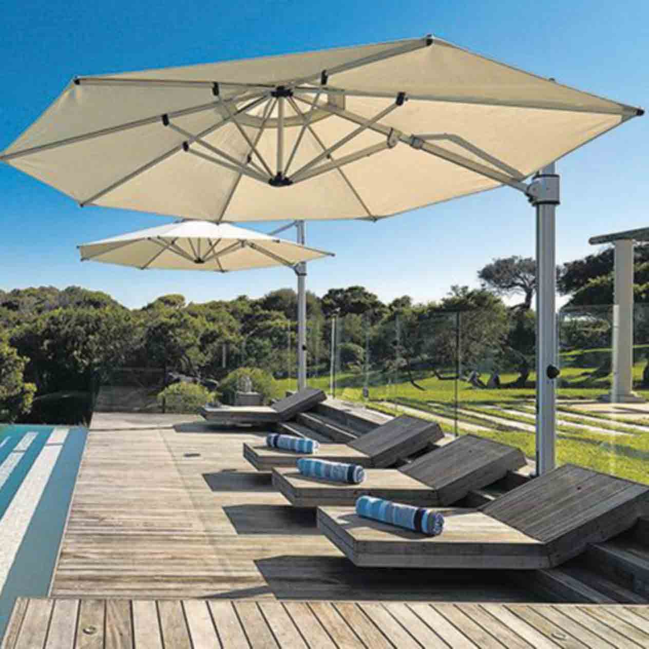 Eclipse Outdoor Cantilever Octagonal Umbrella 400 cm – Remarkable ...